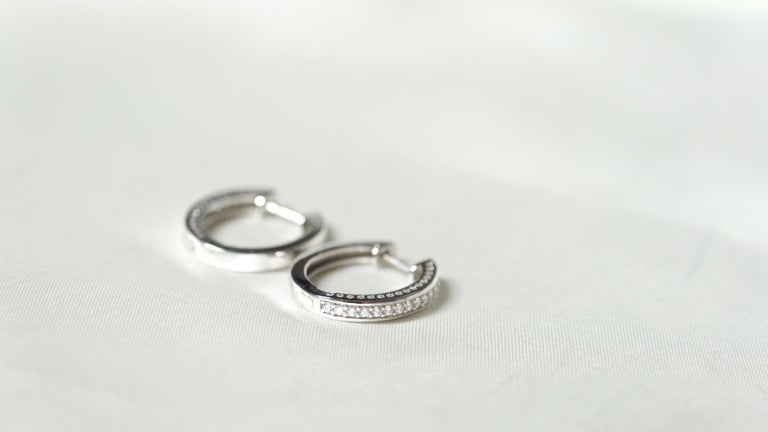 Loop Diamond Earrings, 18k White Gold, 1.026ct For Sale at 1stDibs