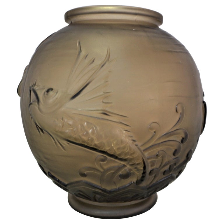 Lorrain/ Daum Art Deco Glass Fish Vase For Sale at 1stDibs