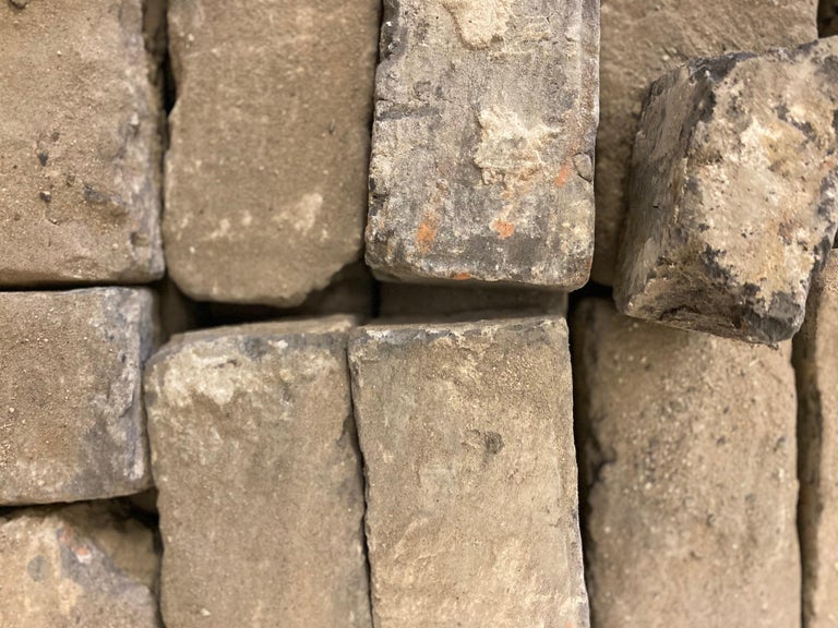 Lot of 1000 Black Reclaimed Firebricks at 1stDibs