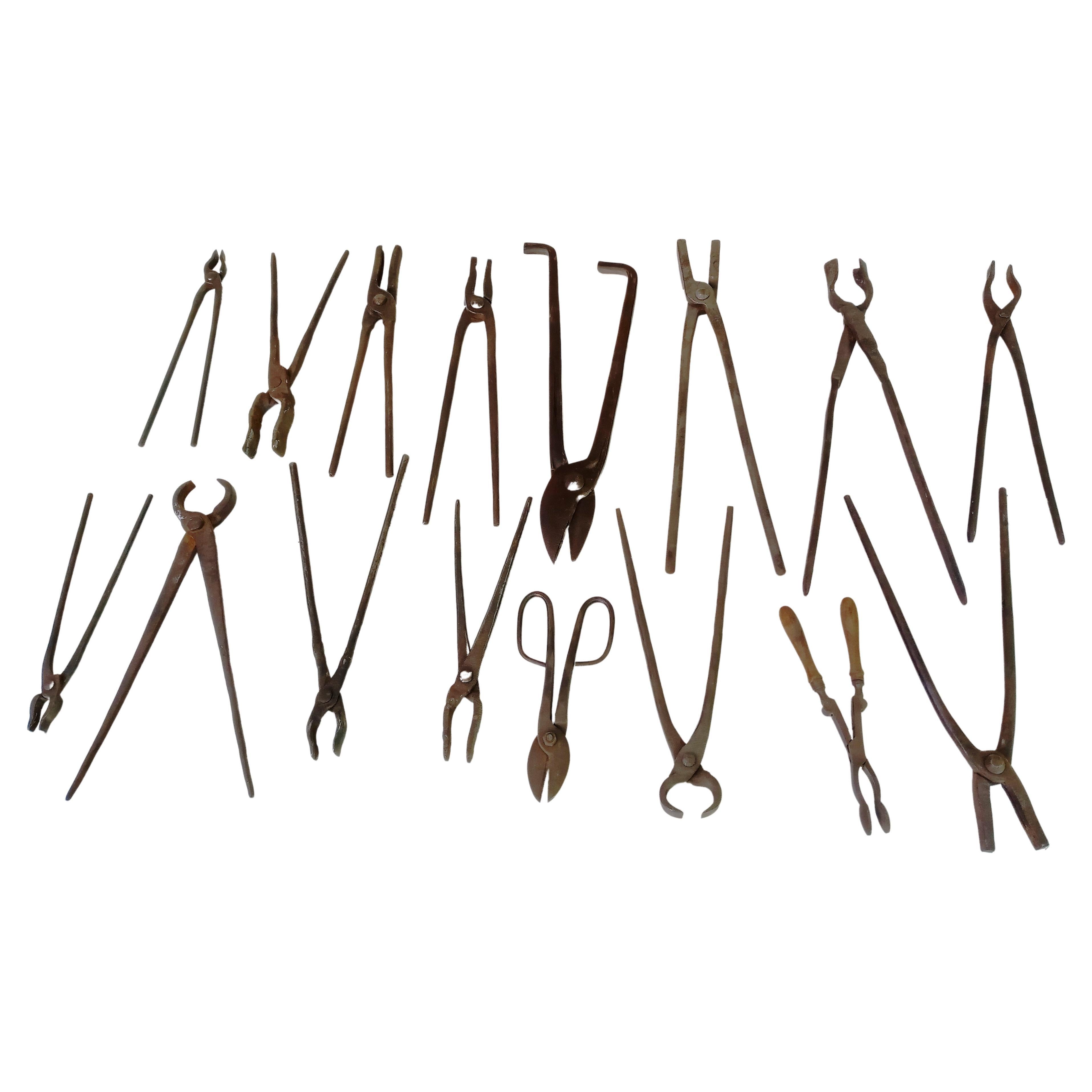 Lotto Pinze Da Forgia, Antiche For Sale at 1stDibs