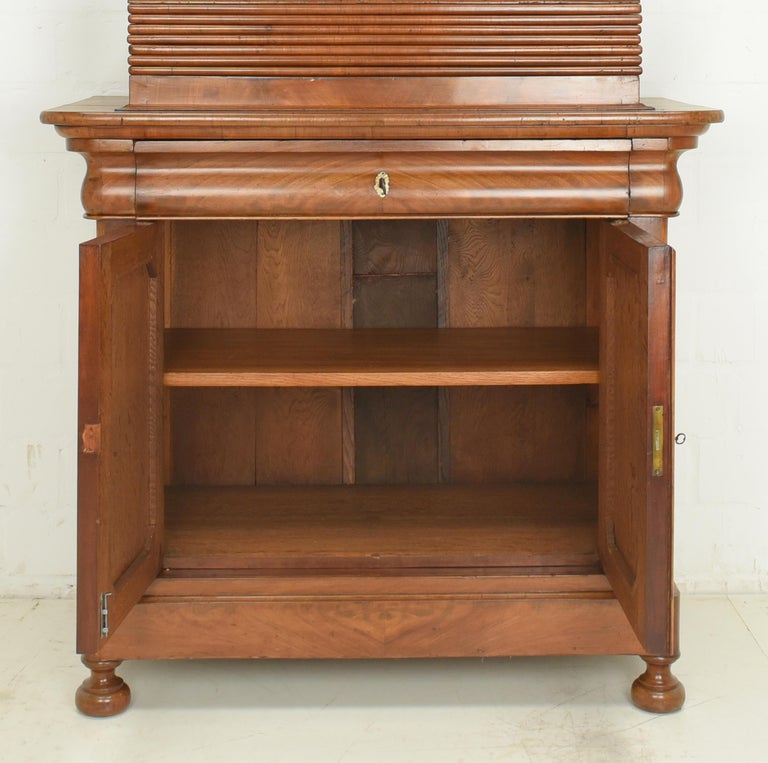 Louis Philippe Chest of Drawers with Laundry Press / Spindle Press ...
