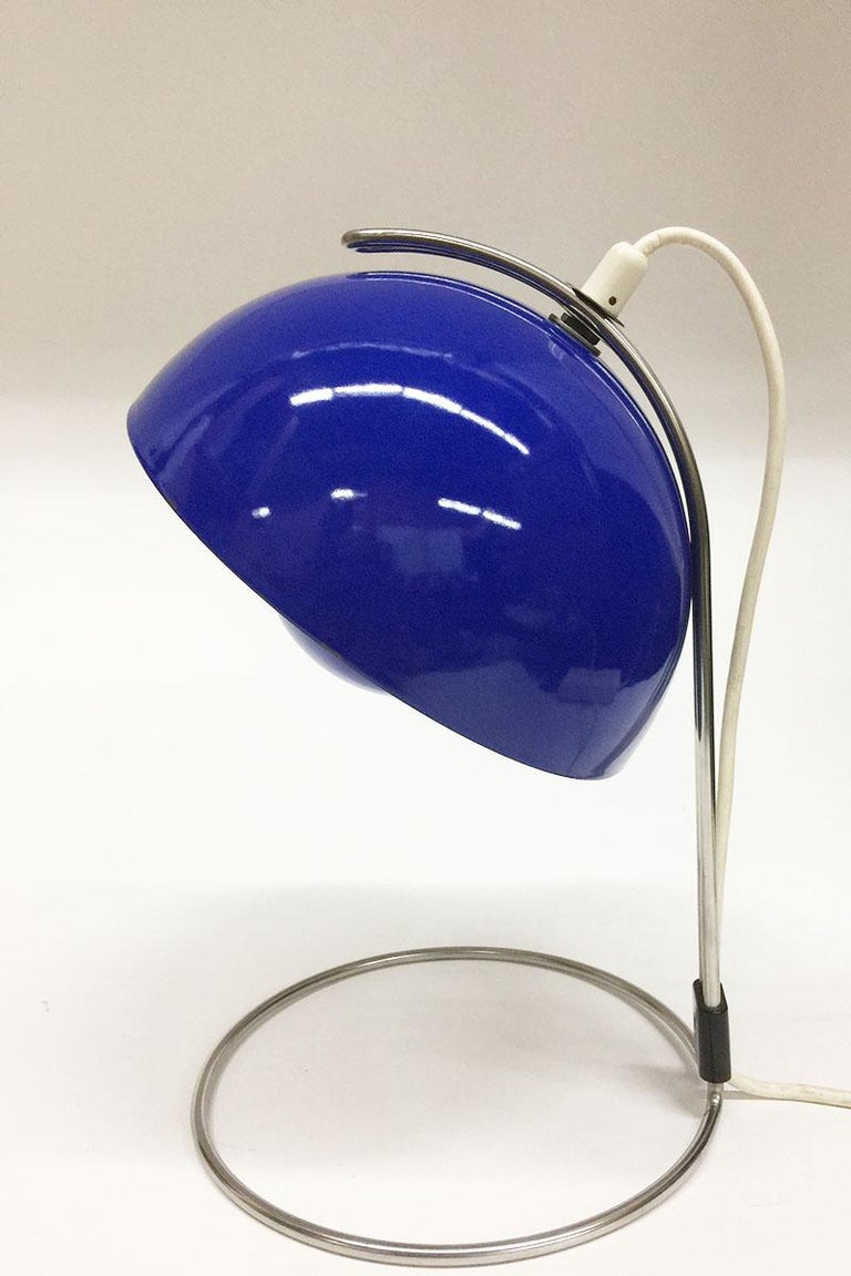 Louis Poulsen VP4 "Flower Pot" Blue Enameled Table Lamp at 1stDibs