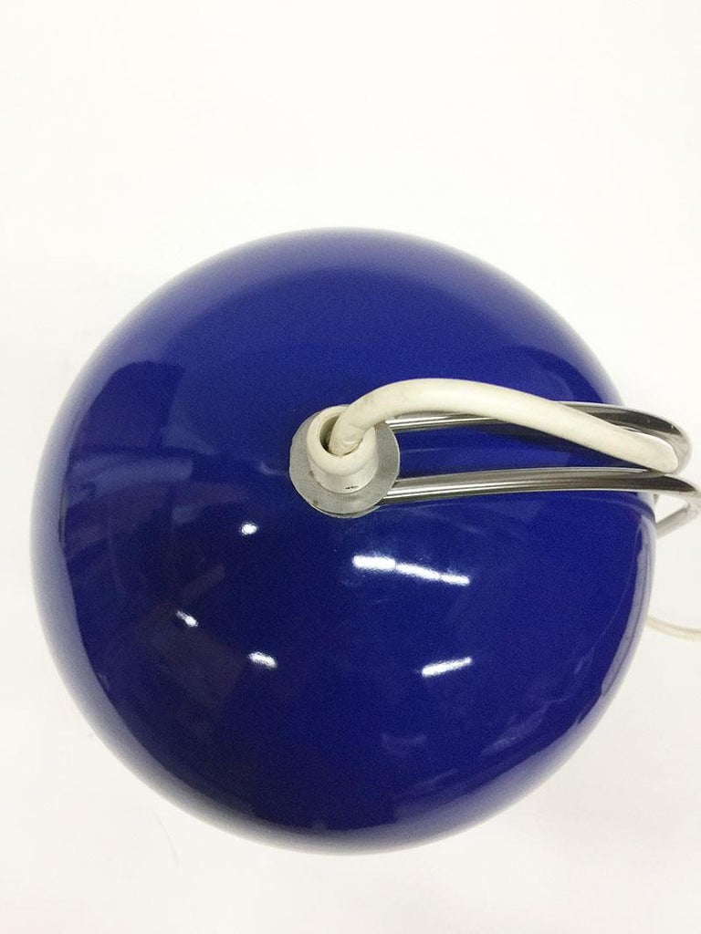 Louis Poulsen VP4 "Flower Pot" Blue Enameled Table Lamp at 1stDibs