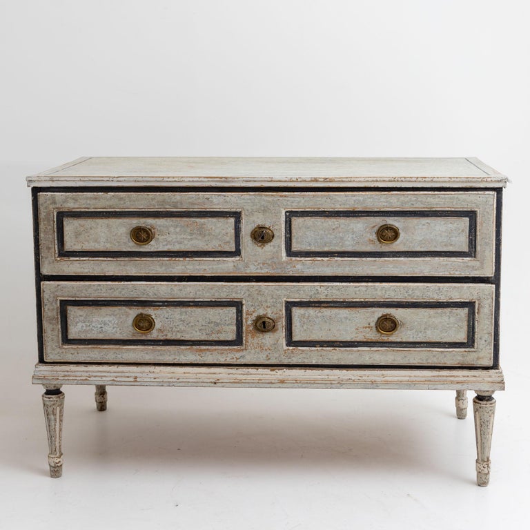 Louis Seize Chest of Drawers, Late 18th Century For Sale at 1stDibs