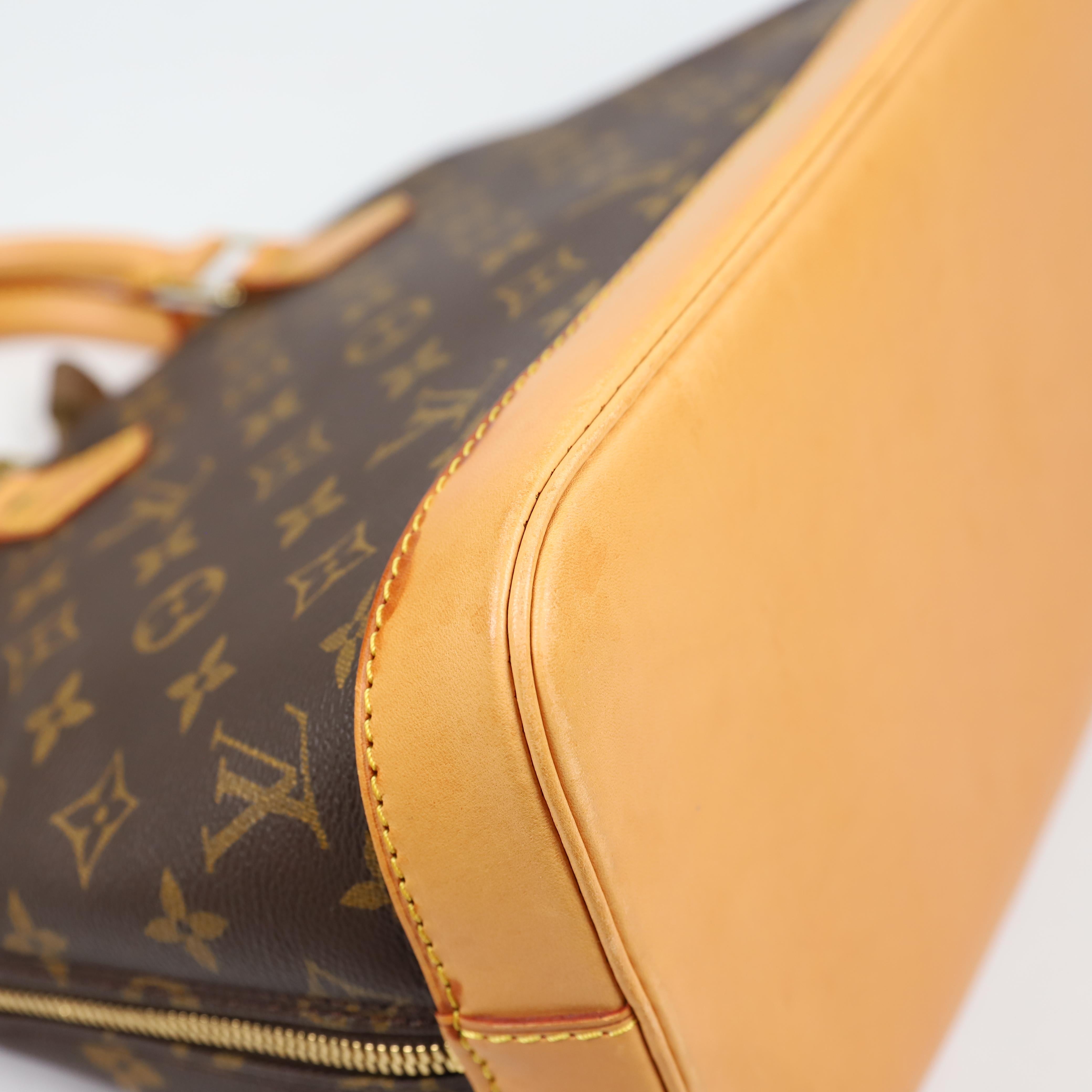 Louis Vuitton Alma leather handbag For Sale at 1stDibs