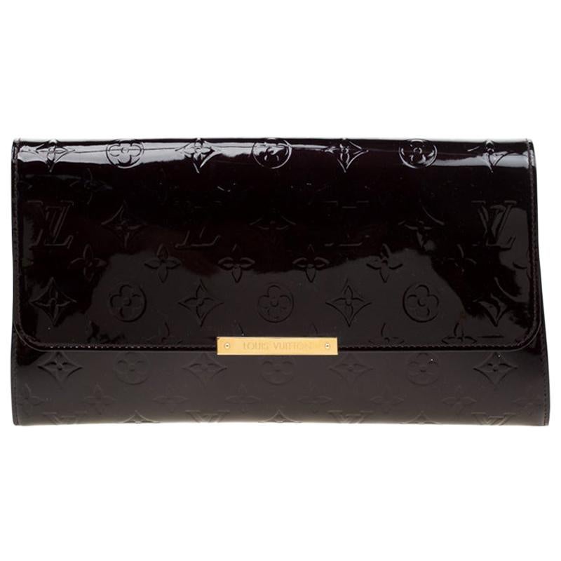 Louis Vuitton Amarante Monogram Vernis Robertson Clutch For Sale at 1stDibs