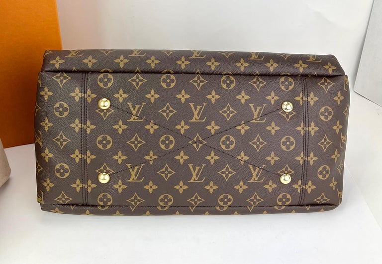 Louis Vuitton Artsy MM Canvas Monogram Hand Tote Bag For Sale at 1stDibs