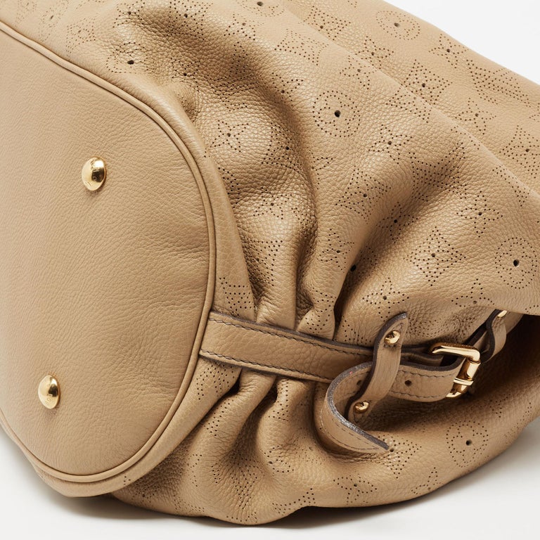 Louis Vuitton Beige Monogram Mahina Leather L Bag For Sale at 1stDibs