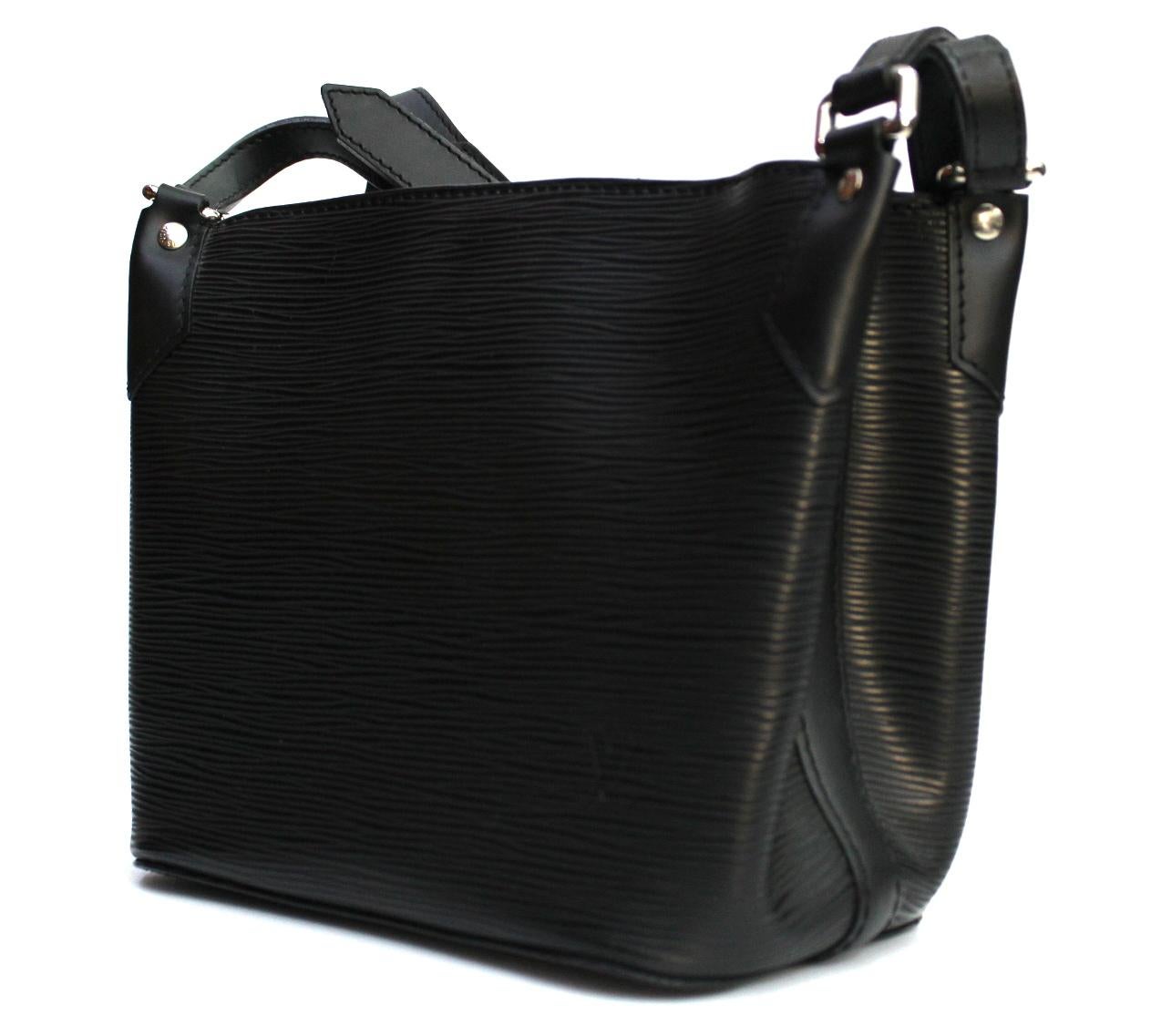Louis Vuitton Black Epi Leather Shoulder Bag at 1stDibs | luois vuitton ...