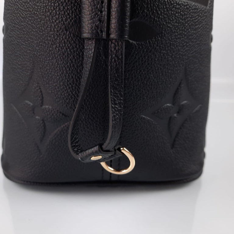 Louis Vuitton Black Neverfull MM tote bag For Sale at 1stDibs