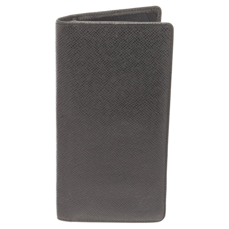 Louis Vuitton Black Taiga Leather Brazza Wallet For Sale at 1stDibs