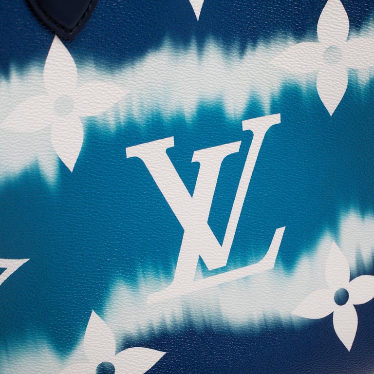 Louis Vuitton Bleu Monogram Coated Canvas Onthego GM Bag at 1stDibs