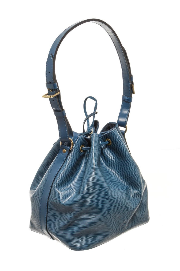 Louis Vuitton Blue Epi Leather Noe PM Shoulder Bag For Sale at 1stDibs