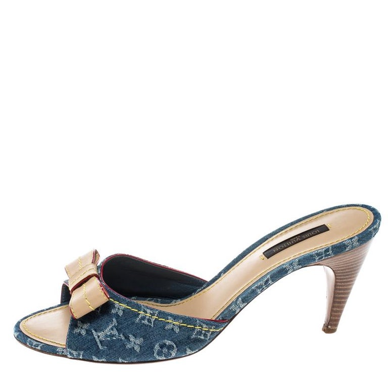 Louis Vuitton Blue Monogram Denim Bow Slides Size 40 For Sale at 1stDibs