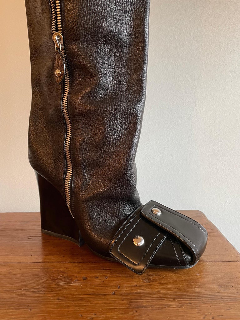 Louis Vuitton boot with wedge Patti model. Fall Winter 2021 Fashion ...
