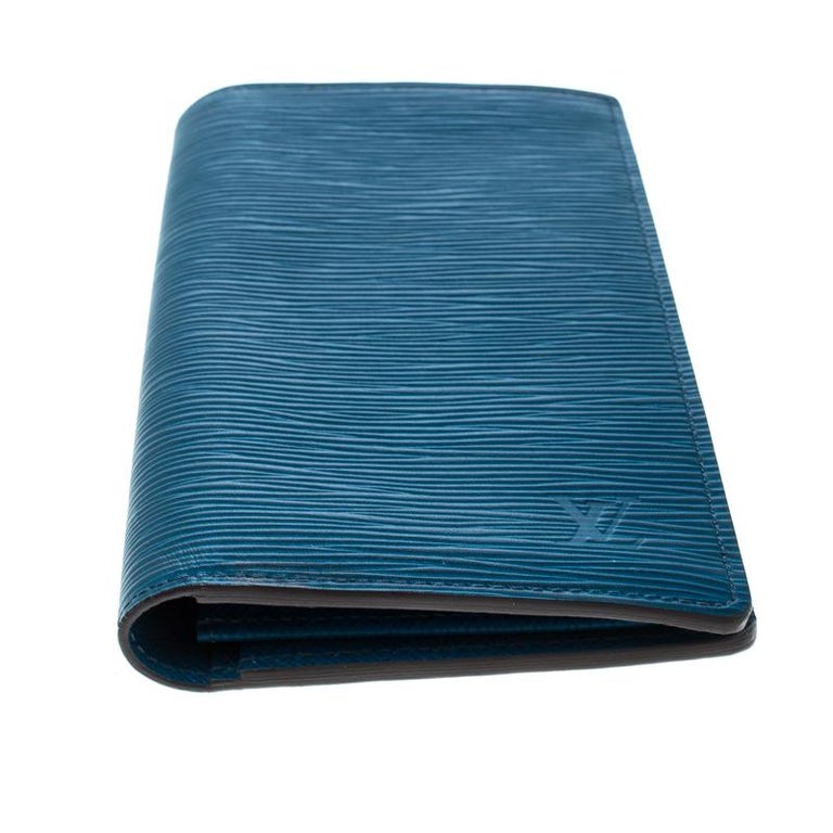 Louis Vuitton Cyan Epi Leather Wallet For Sale at 1stDibs