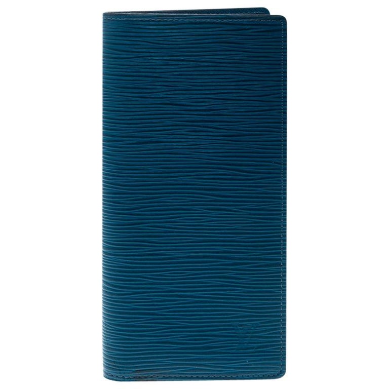 Louis Vuitton Cyan Epi Leather Wallet For Sale at 1stDibs