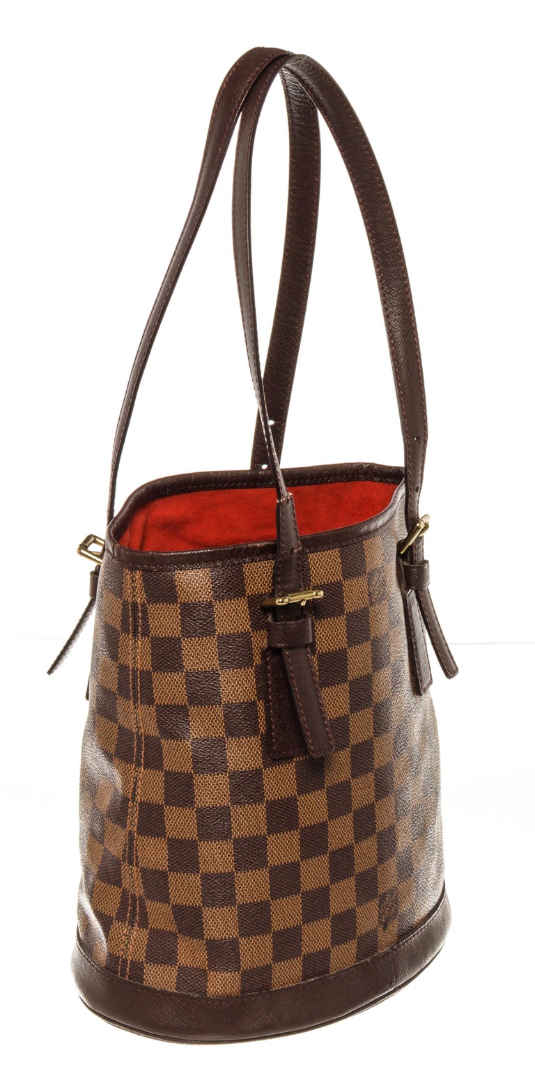 Louis Vuitton Damier Ebene Marais Bucket Bag For Sale at 1stDibs