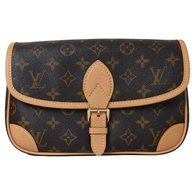 Louis Vuitton Diane Monogram Black White Strap For Sale at 1stDibs