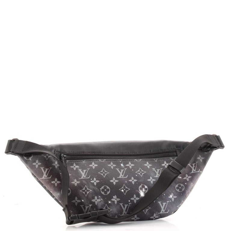 Louis Vuitton Discovery Bumbag Limited Edition Monogram Galaxy Canvas For Sale at 1stDibs