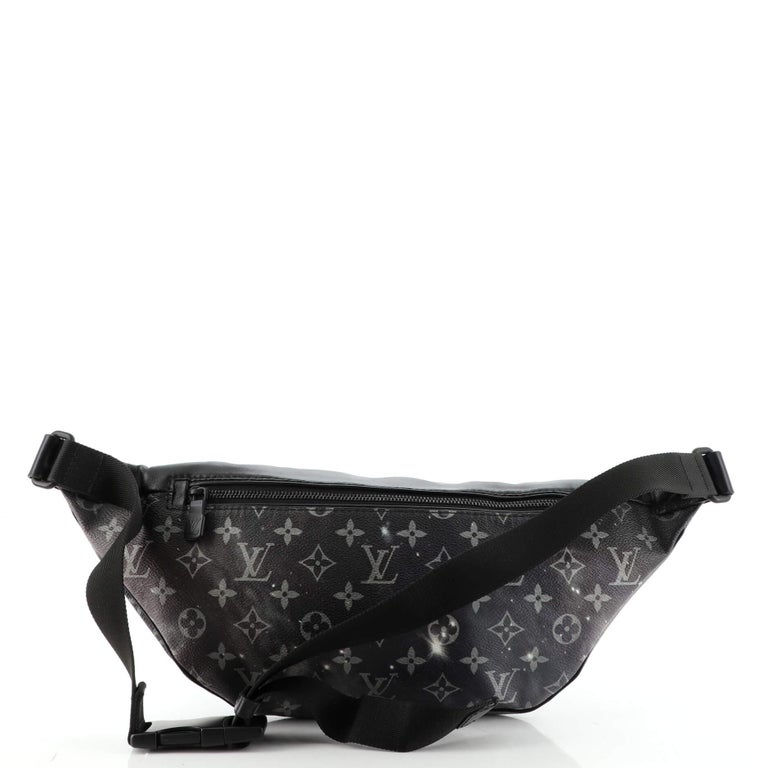 Louis Vuitton Discovery Bumbag Limited Edition Monogram Galaxy Canvas For Sale at 1stDibs