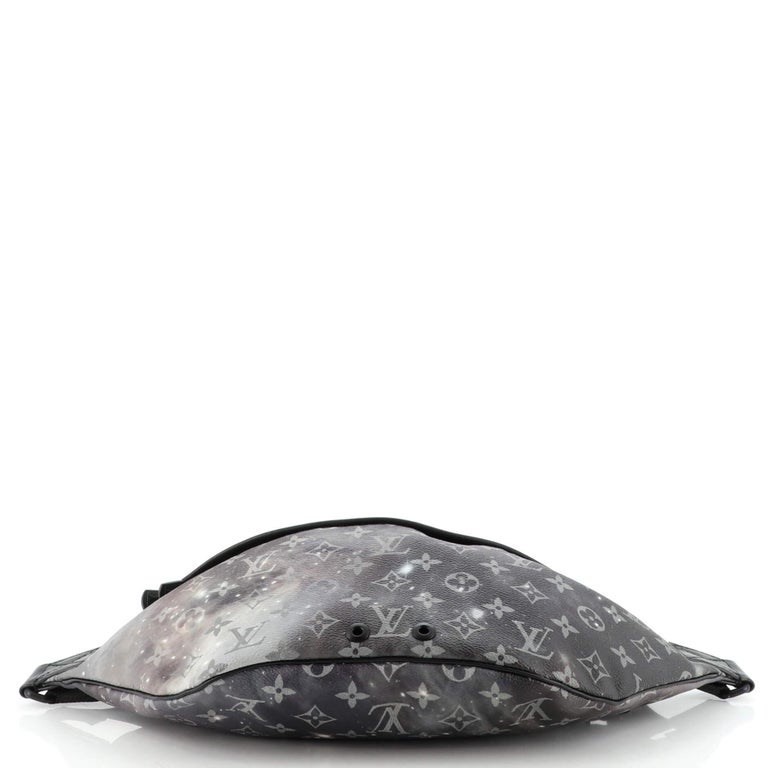 Louis Vuitton Discovery Bumbag Limited Edition Monogram Galaxy Canvas For Sale at 1stDibs