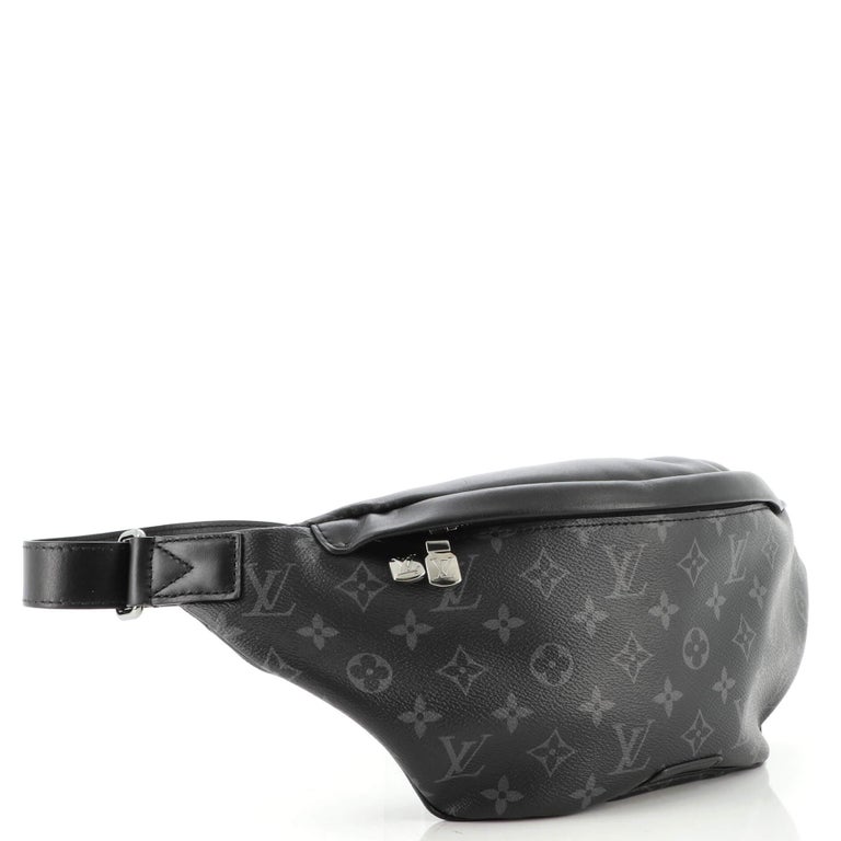Louis Vuitton Discovery Bumbag Monogram Eclipse Canvas at 1stDibs