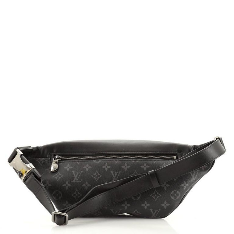 Louis Vuitton Discovery Bumbag Monogram Eclipse Canvas at 1stDibs | louis vuitton discovery ...