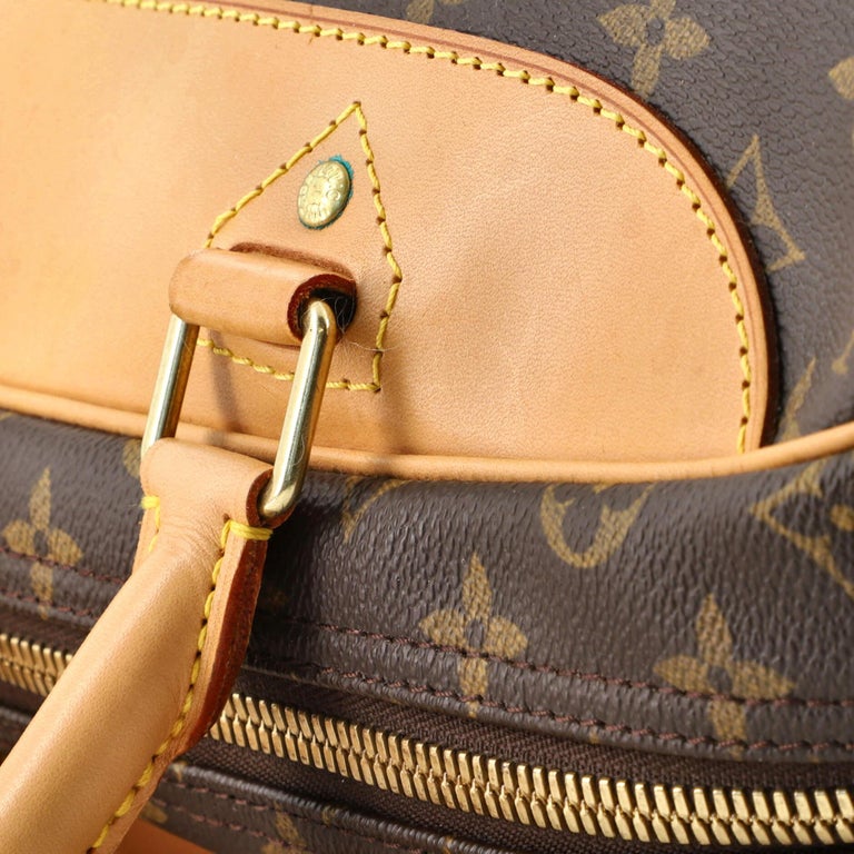 Louis Vuitton Evasion Travel Bag Monogram Canvas MM For Sale at 1stDibs