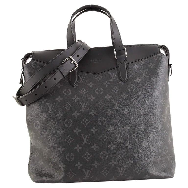 Louis Vuitton Explorer Tote Monogram Eclipse Canvas For Sale at 1stDibs
