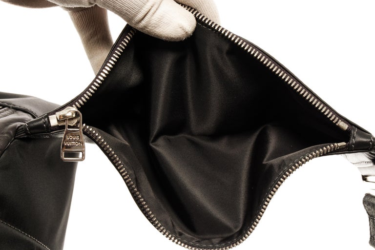 Louis Vuitton Fast Gaston V For Sale at 1stDibs