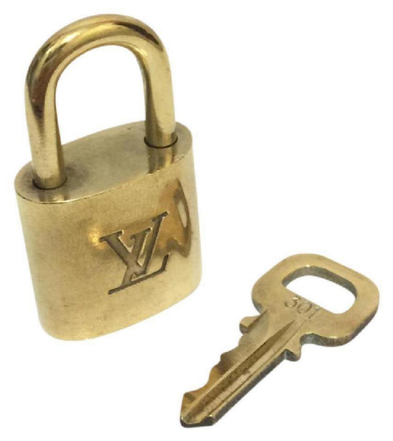 Louis Vuitton Gold Single Key Lock Pad Lock and Key 867572 For Sale at ...