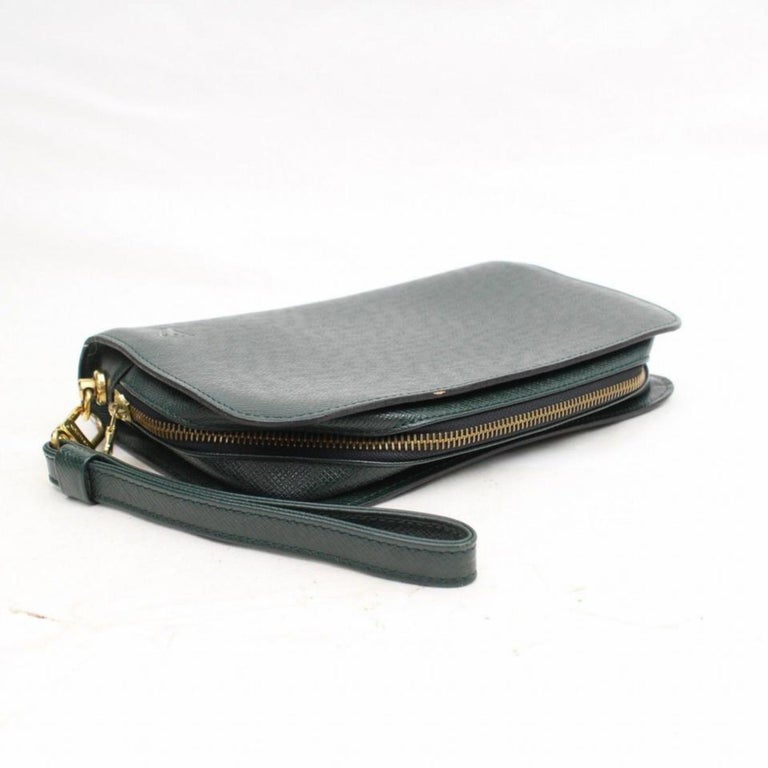 Louis Vuitton Green Orsay Epicea Taiga Leather Wristlet 868595 Cosmetic ...