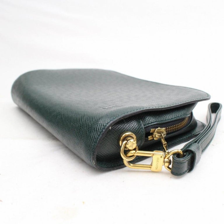 Louis Vuitton Green Orsay Epicea Taiga Leather Wristlet 868595 Cosmetic ...