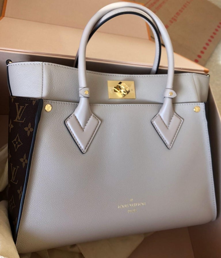 Louis Vuitton Greige On My Side MM Tote Bag For Sale at 1stDibs