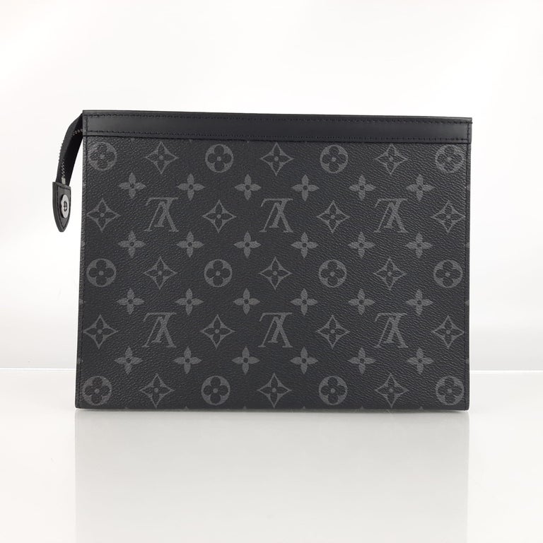 Louis Vuitton Grey Pochette Voyage MM For Sale at 1stDibs