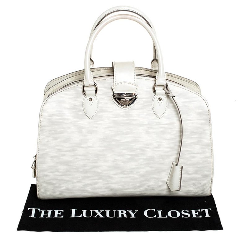 Louis Vuitton Ivory Epi Leather Pont Neuf GM Bag For Sale at 1stDibs