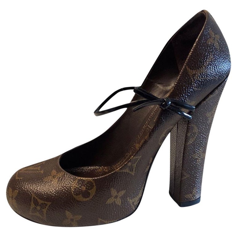 Louis Vuitton Leather Heels in Brown at 1stDibs