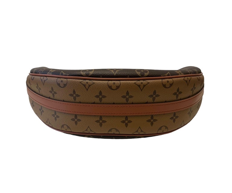 Louis Vuitton Loop Hobo Monogram Bag For Sale at 1stDibs
