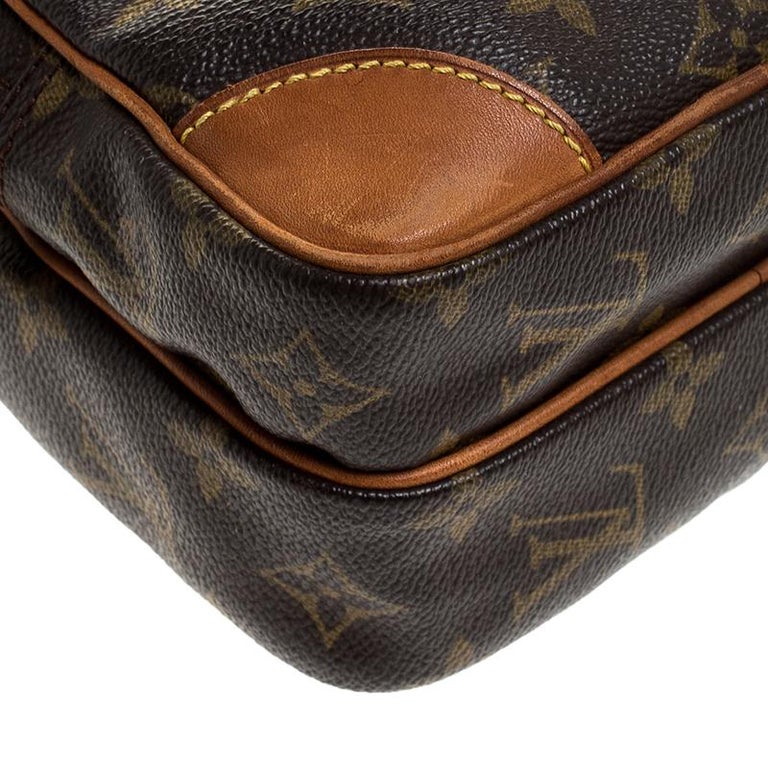 Louis Vuitton Monogram Canvas Amazone Camera Case Bag For Sale at 1stDibs