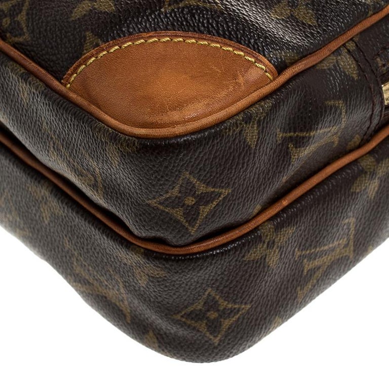 Louis Vuitton Monogram Canvas Amazone Camera Case Bag For Sale at 1stDibs