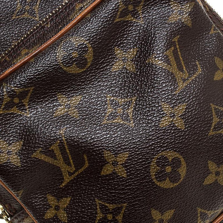 Louis Vuitton Monogram Canvas Amazone Camera Case Bag For Sale at 1stDibs