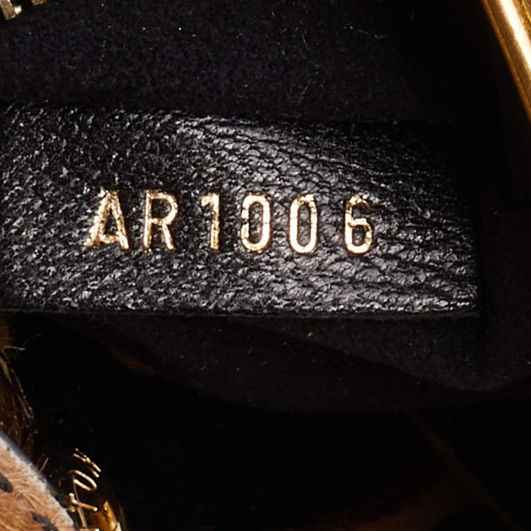 Louis Vuitton Monogram Canvas/Karung Calfhair Limited Edition Polly Bag ...