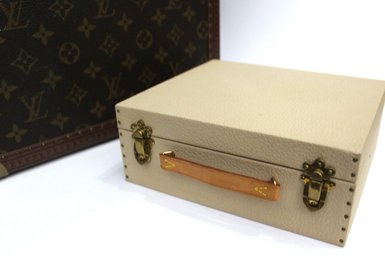 LOUIS VUITTON Monogram Canvas Vintage Beauty Case at 1stDibs