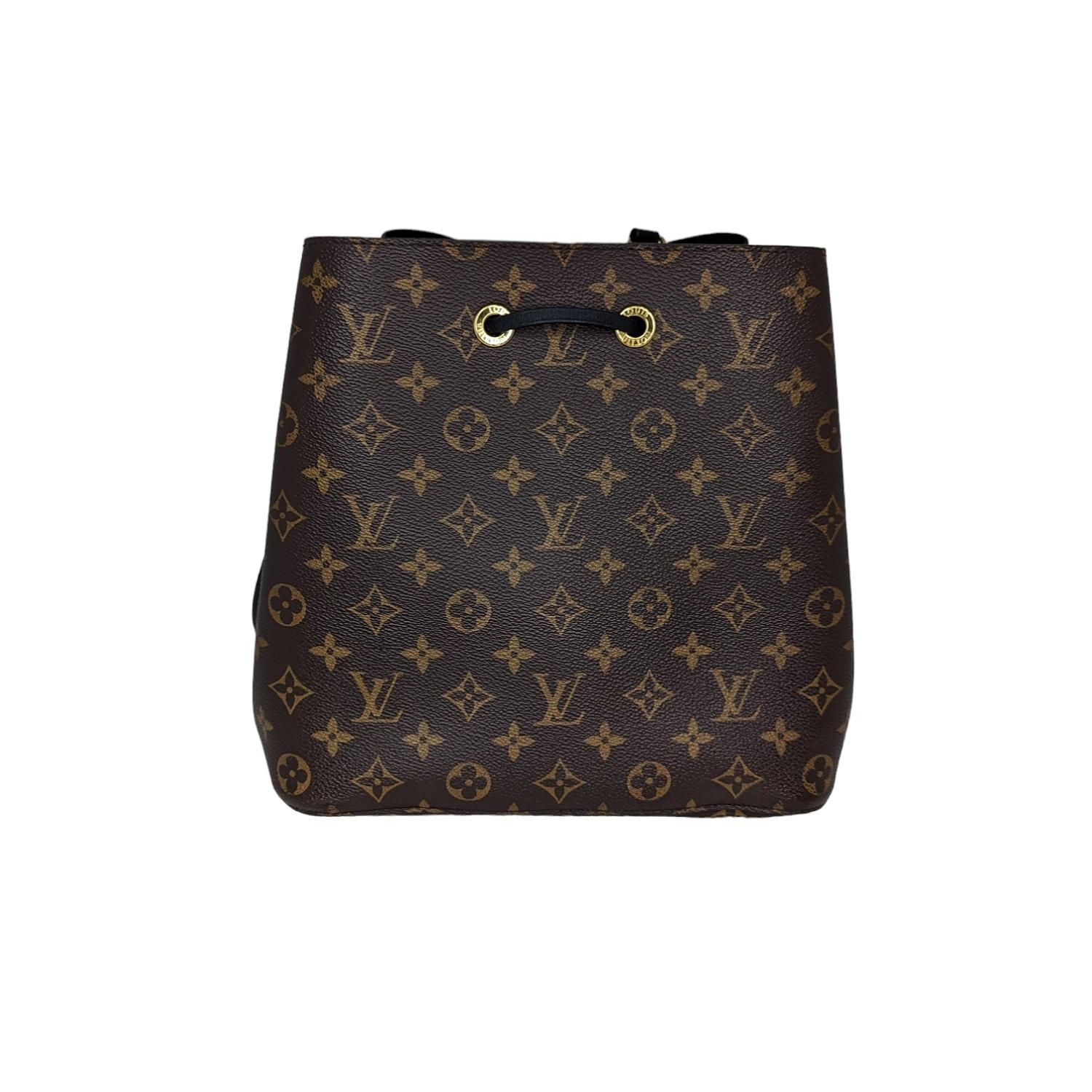 Louis Vuitton Monogram NeoNoe MM Drawstring Bucket Bag For Sale at 1stDibs