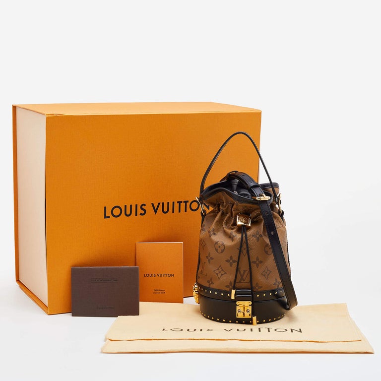 Louis Vuitton Monogram Petit Noé Trunk Bucket Bag For Sale at 1stDibs