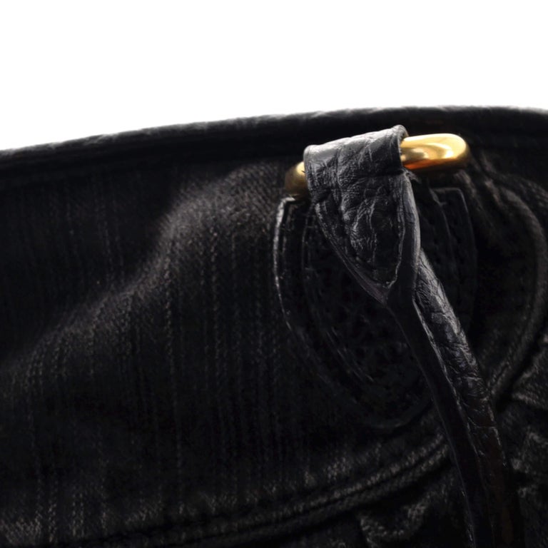 Louis Vuitton Neo Cabby Handbag Denim MM For Sale at 1stDibs