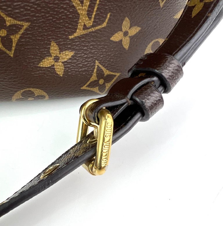 LOUIS VUITTON NeoNoe MM Monogram Black Drawstring Satchel For Sale at ...