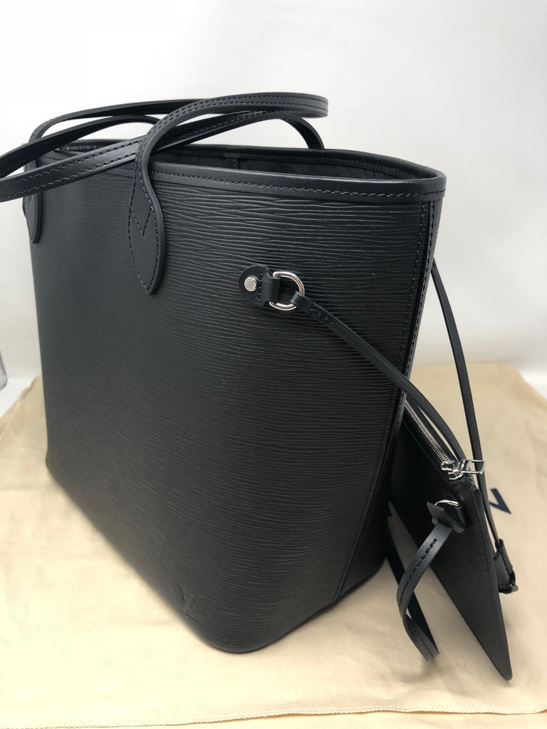 Louis Vuitton Neverfull MM Black Epi at 1stDibs