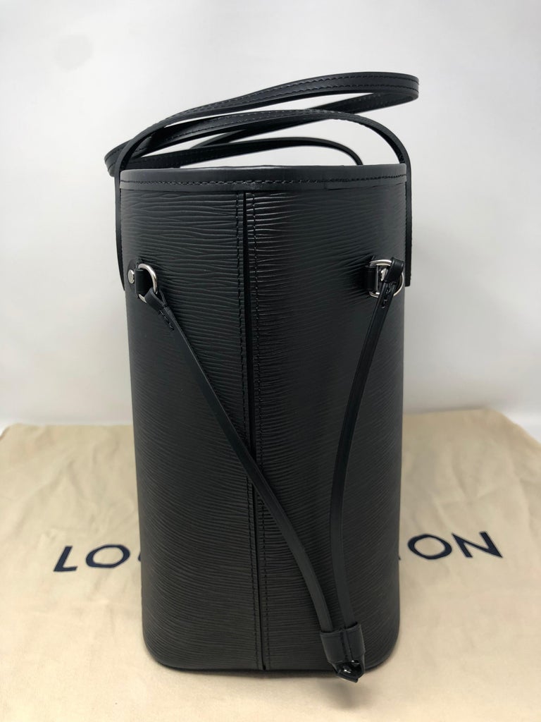 Louis Vuitton Neverfull MM Black Epi at 1stDibs